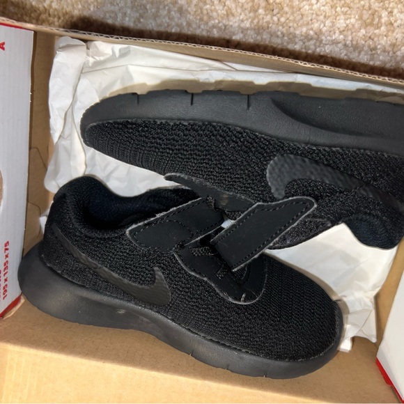 Nike | Shoes | 7c Nike Tanjun | Poshmark